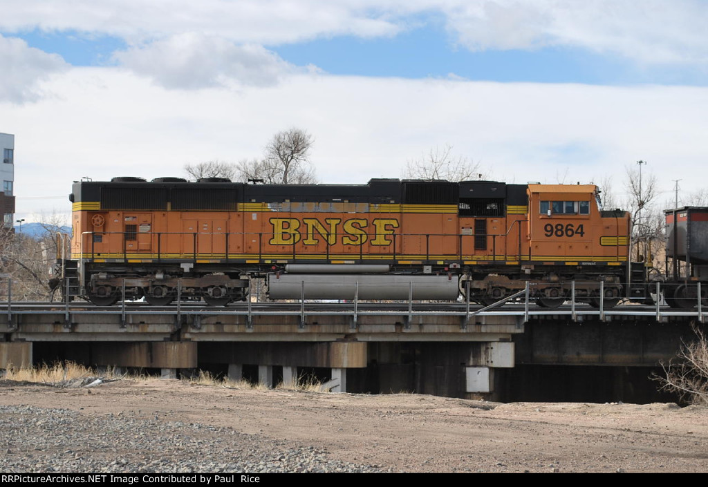 BNSF 9864